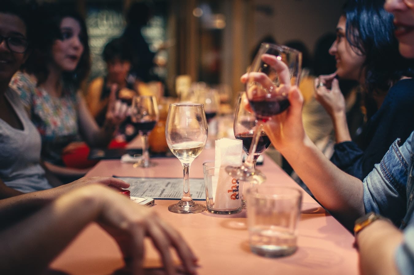 Alkohol: Lifestyle Anak Muda Jaman Now - Ciputra Medical Center Alkohol: Lifestyle Anak Muda Jaman Now - Ciputra Medical Center