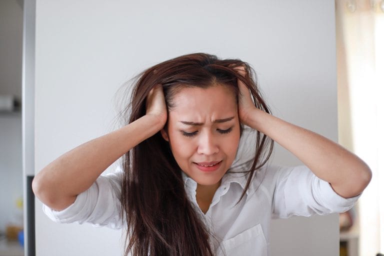 Fomo: Penyebab, Gejala, Pengobatan, dan Dampaknya