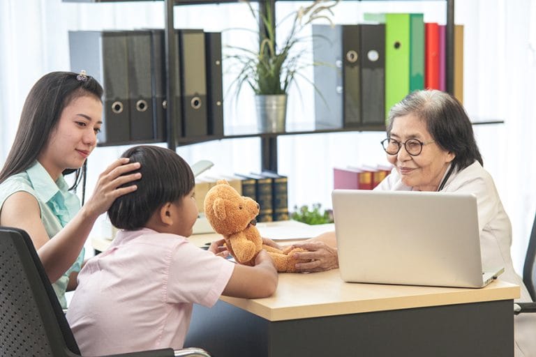 Terapi wicara Anak 2 Tahun: Evaluasi dan Praktik di Rumah